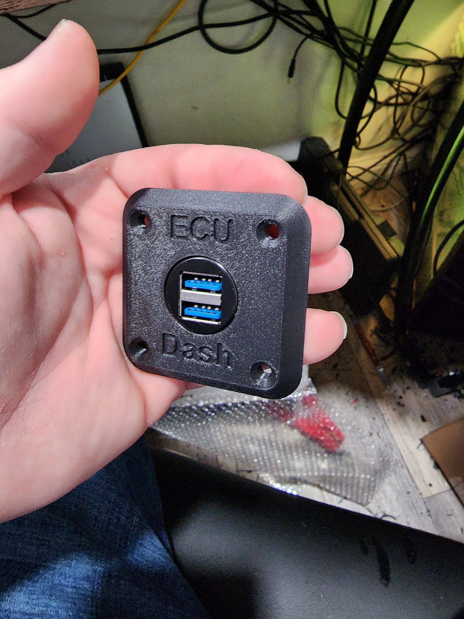 Labeled USB hubs – CarChains3D LLC